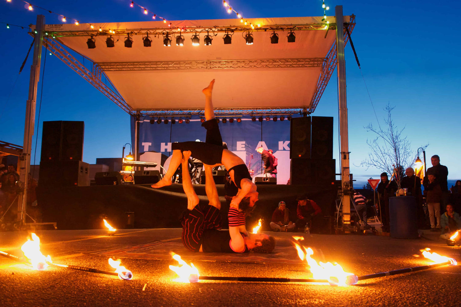 FlowToys, Rave Lights, Visual Poi#N# – The Spinsterz