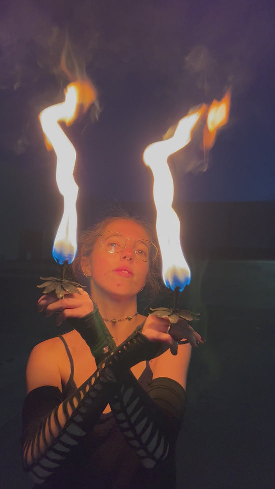 Petal Palm Torches – Handcrafted Fire Torches with Kevlar Wick – The ...