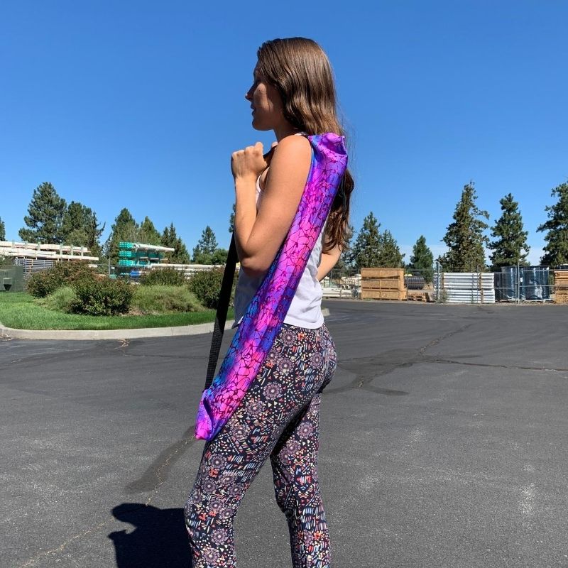 LED Glow Staffs and Twirling Batons – The Spinsterz