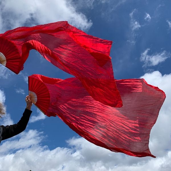 Silk Fans for Flow and Dance – The Spinsterz