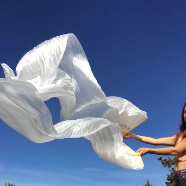 Silk Fans for Flow and Dance – The Spinsterz